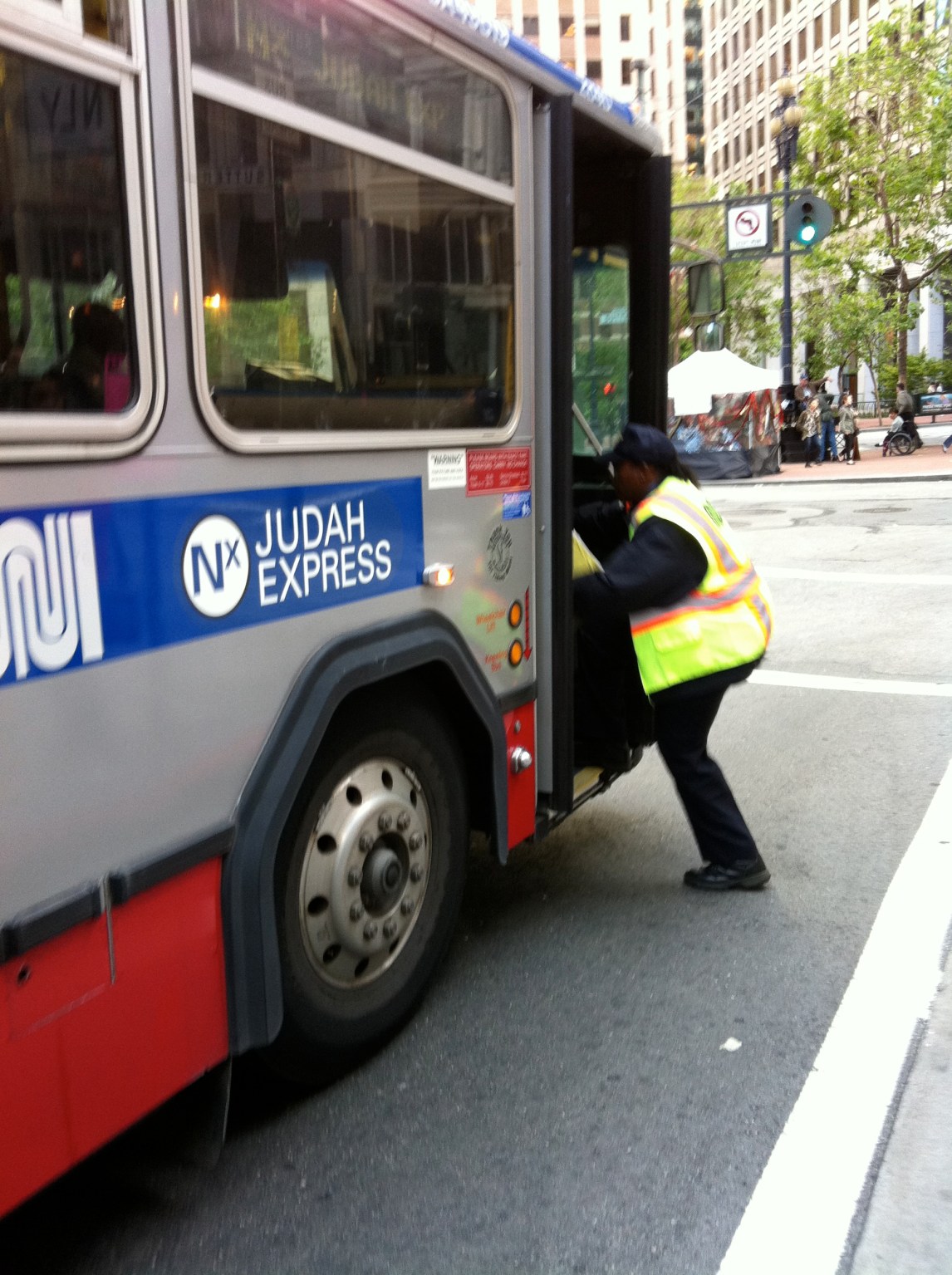 Muni to start express bus to ease crowding on N-Judah - San Francisco ...